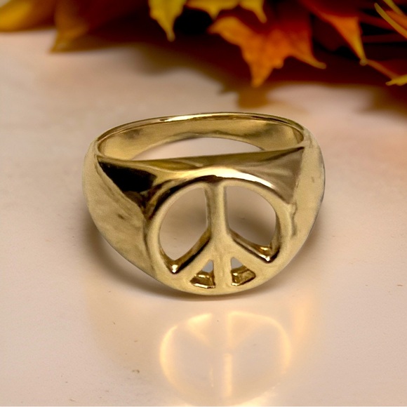 Jewelry | New Peace Sign Ring Sz 7 | Poshmark